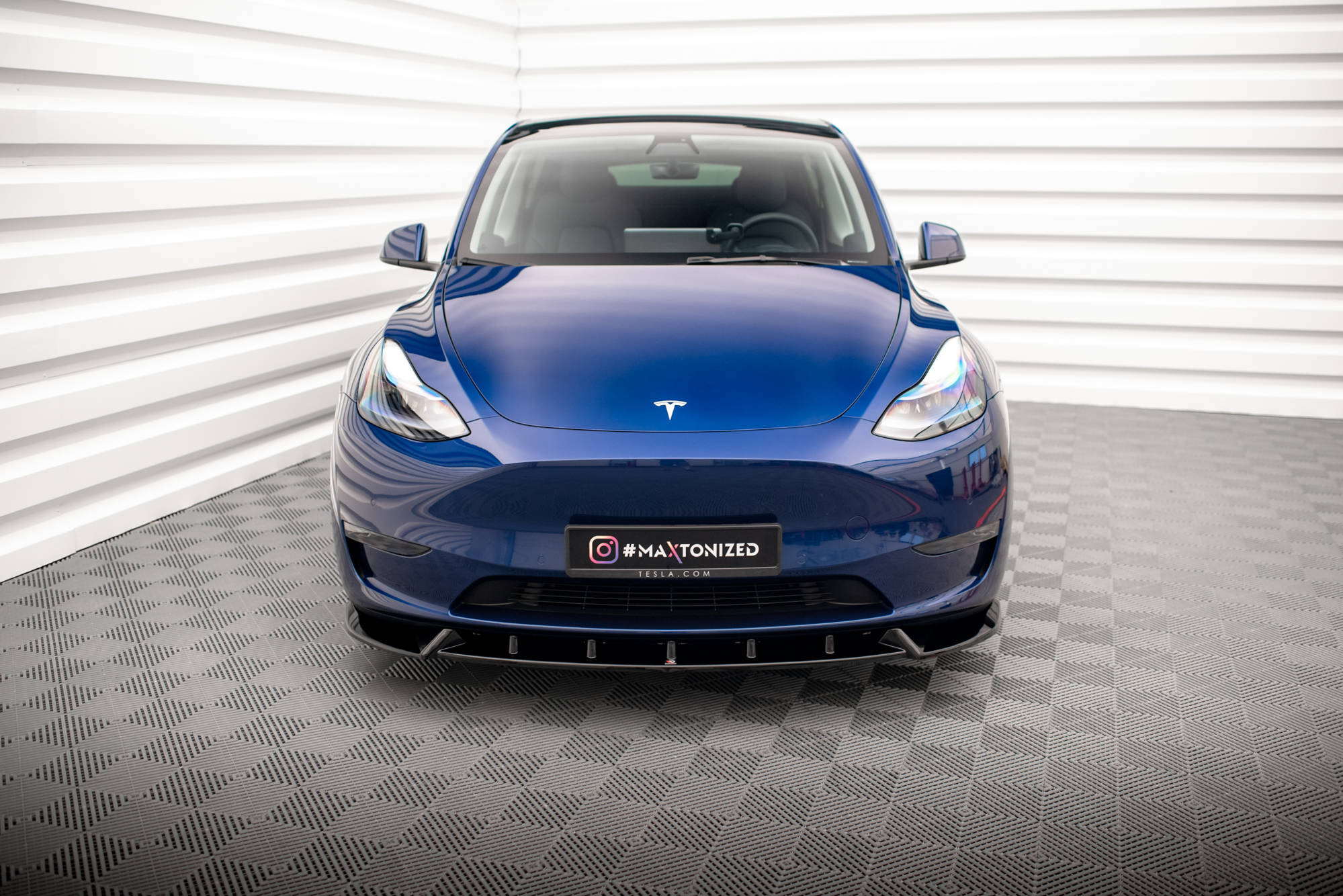 Fremre splitter / spoiler V.1 Tesla Model Y - Maxton Design ...